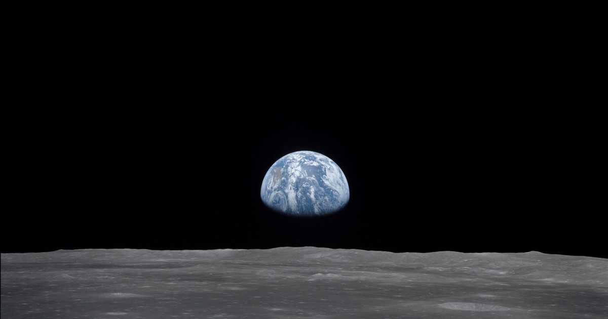 The moon's pull is so strong it may trigger earthquakes on Earth ...