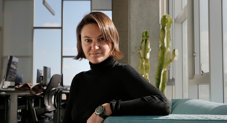 Replika lets you buy an AI girlfriend or boyfriend — and its average ...