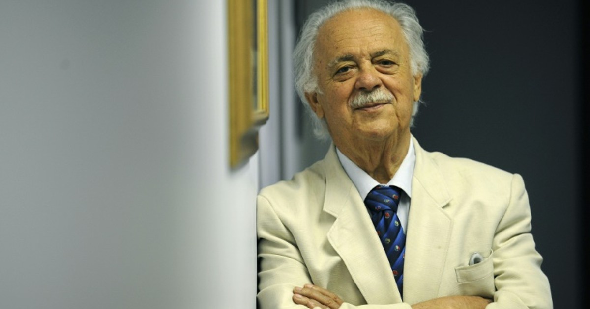 George Bizos, Nelson Mandela's lawyer and close friend dies at 92 ...