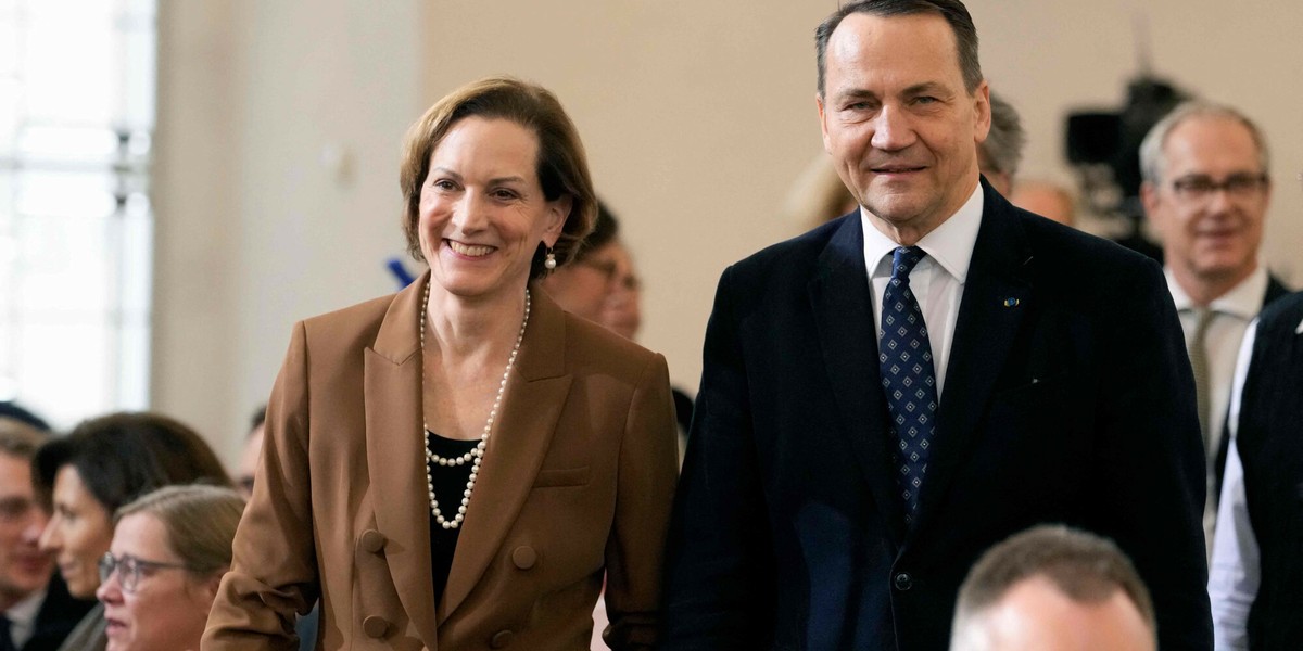 Radosław Sikorski oburzony pytaniem o żonę. Co wiemy o jego rodzinie ...