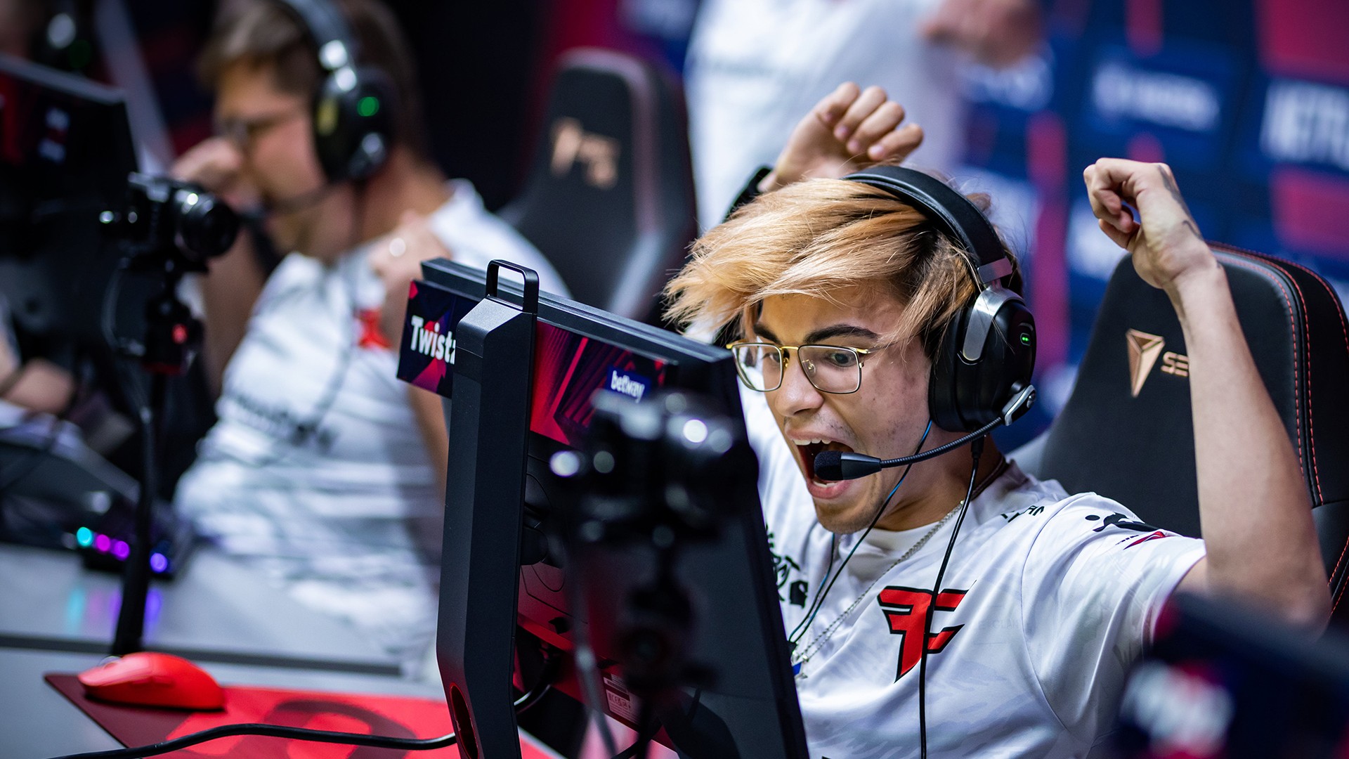 BLAST Premier Fall Final: FaZe a Liquid sú víťazmi skupín, play-off sa ...