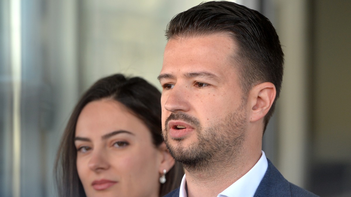 Predsednik Crne Gore se pojavio na prijemu u Beču sa suprugom i svi su gledali u prvu damu - Blic