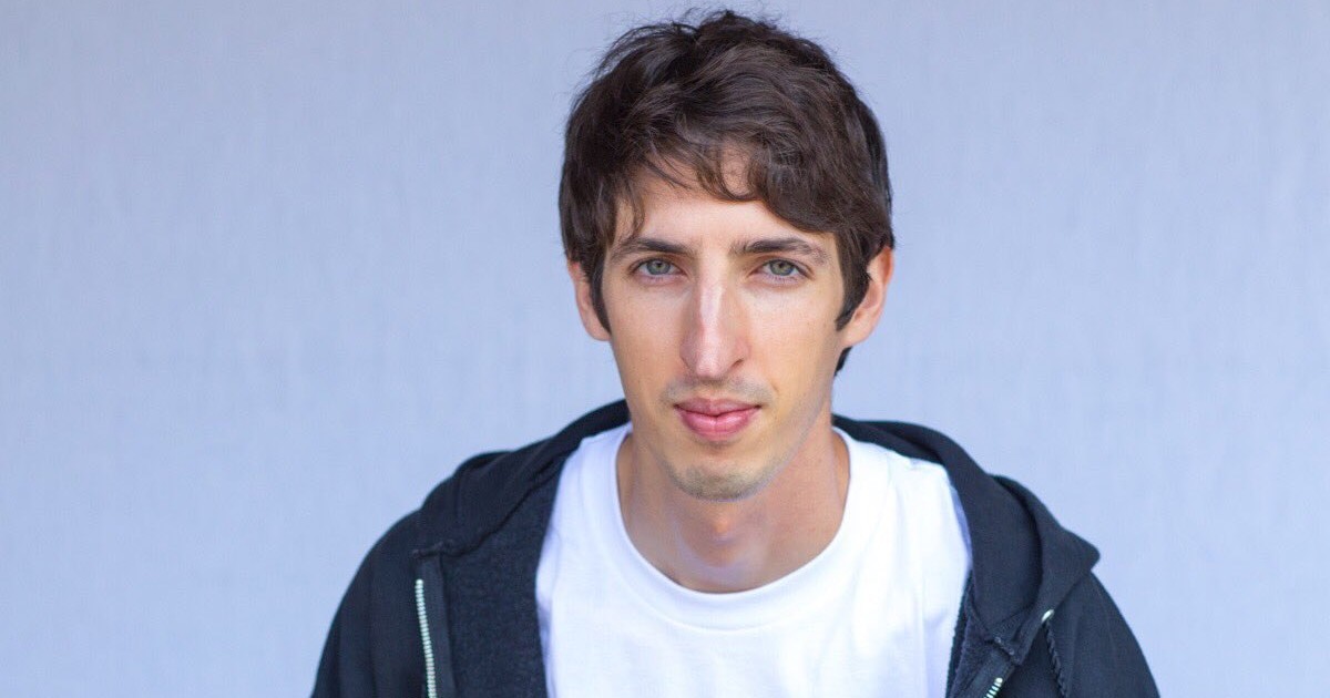 The fired Google engineer did a photoshoot outside the company's HQ ...