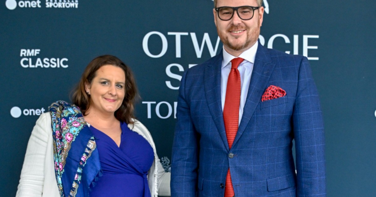 Książę Lubomirski-Lanckoroński z żoną pławi się w luksusie w Dubaju. Zabrali córkę [FOTO ...