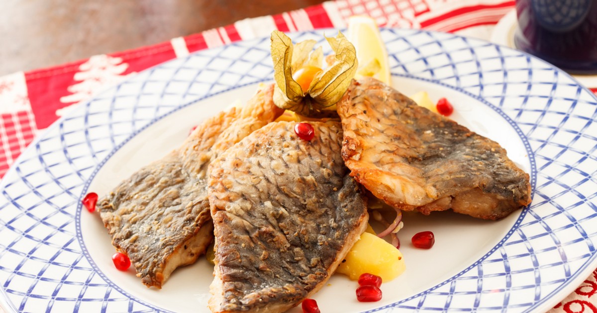 Co zrobić ze smażoną rybą, która została ze świąt? Oto proste ...