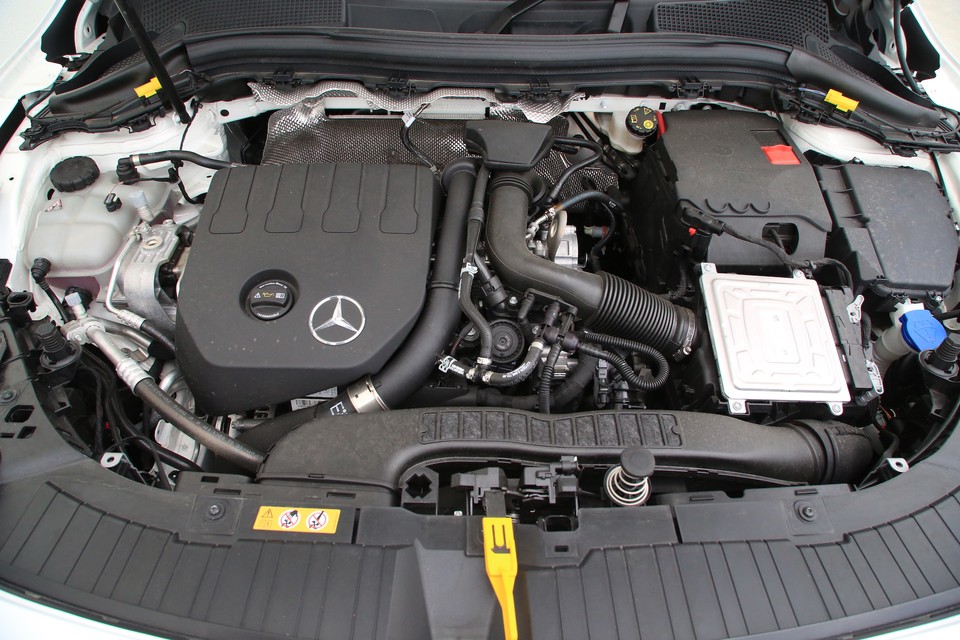 Nowy Mercedes GLA 200 - z wyższą zawartością SUV-a – TEST