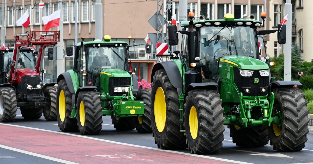 Polscy rolnicy kupują coraz mniej nowych ciągników
