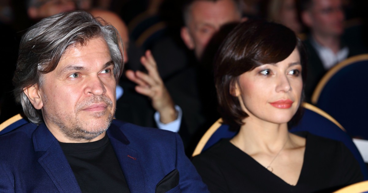 Jarosław Boberek z partnerką podczas 70-lecia powstania Teatru Syrena ...
