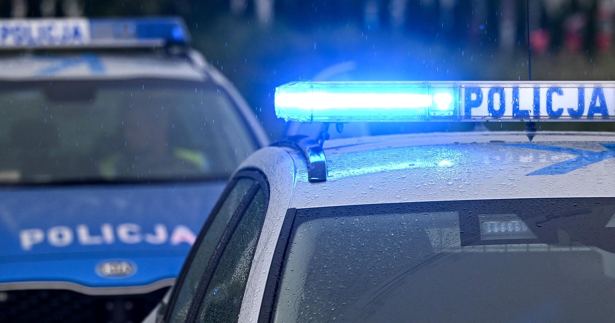 Ciało mężczyzny na balkonie. Makabryczne odkrycie w Warszawie - Wiadomości Ciało mężczyzny na balkonie. Makabryczne odkrycie w Warszawie - Wiadomości