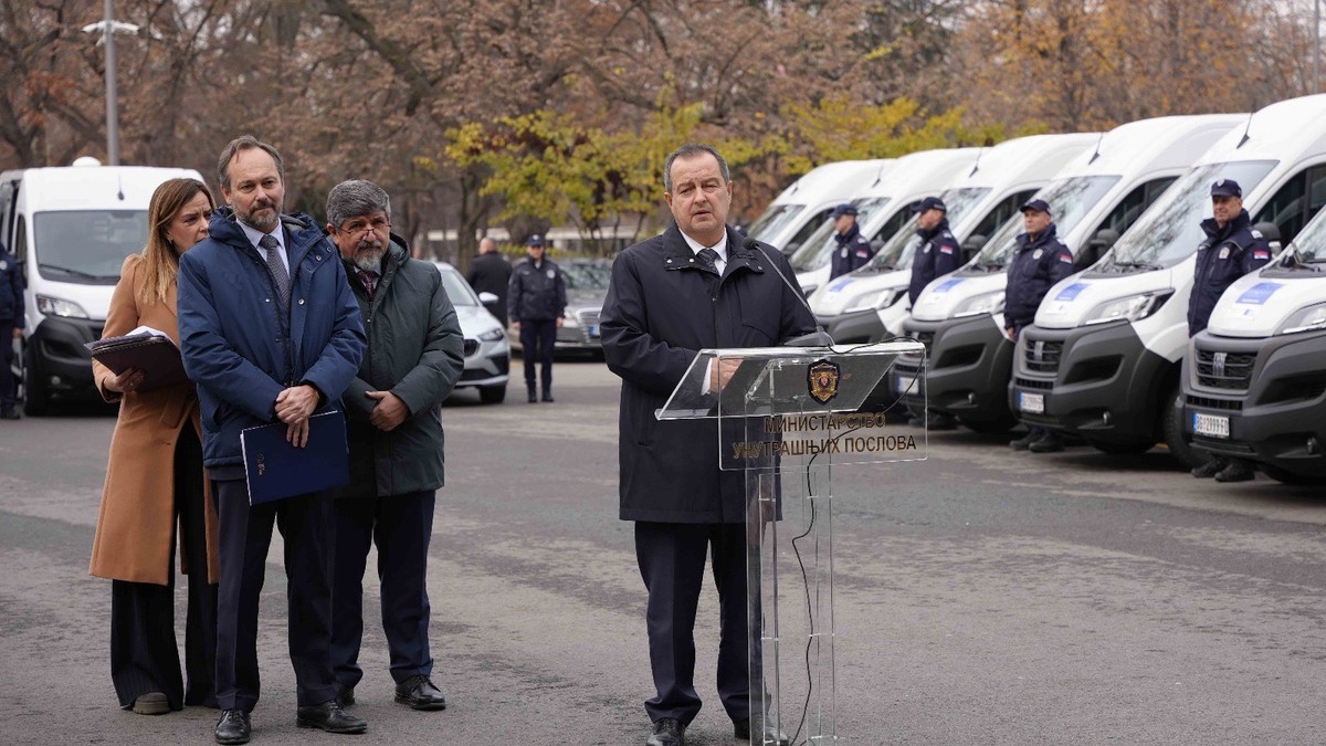 Uprava granične policije dobila nova vozila i opremu: Vredna donacija stigla iz EU - Blic