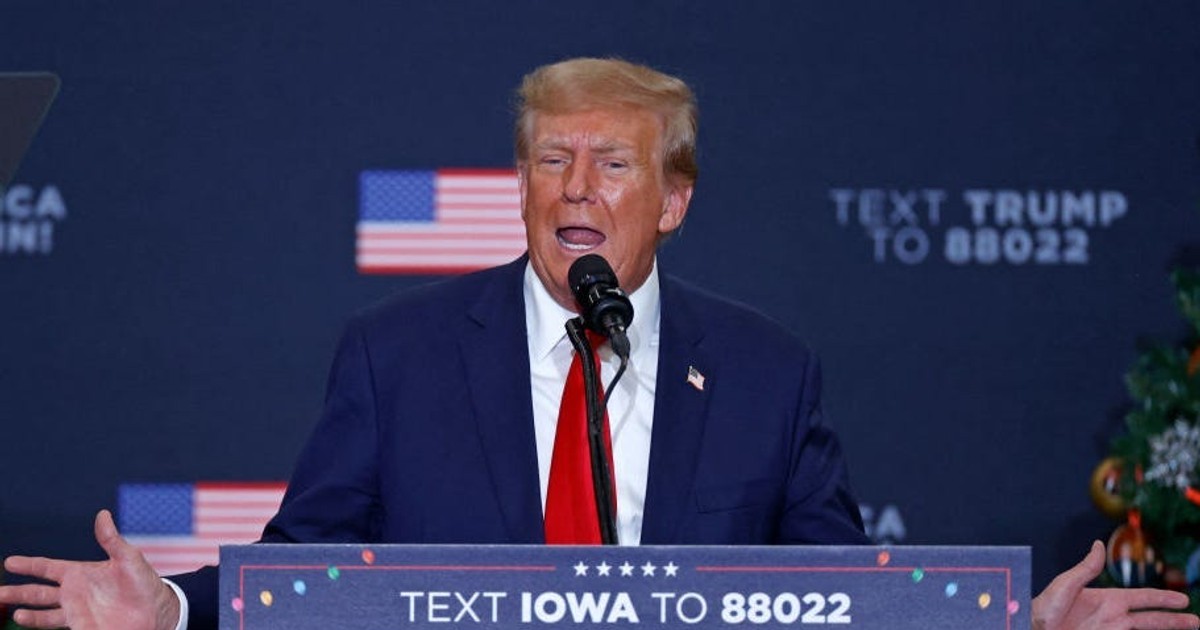 Surprise ruling from Illinois judge removes Trump from the ballot due to 'insurrectionist ban ...