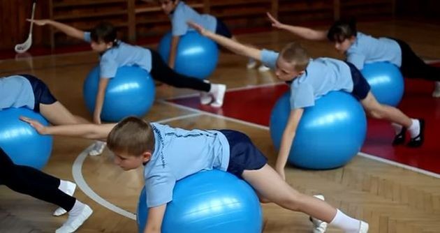 Video: Cviky pre deti na zdravú chrbticu! | Najmama.sk