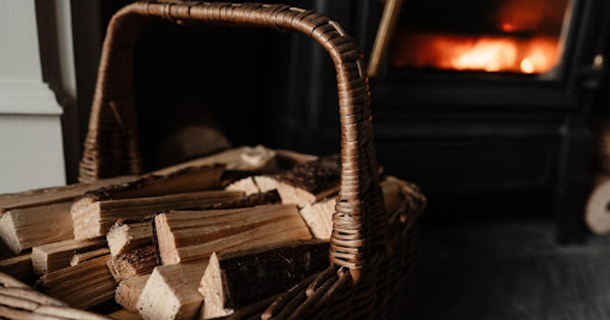 Here’s all you need to know about wood fuel, according to experts ...