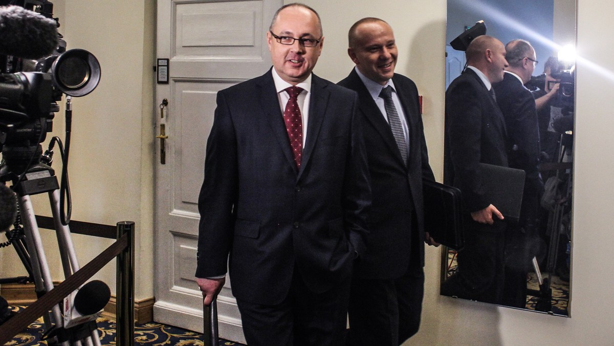 Były szef SKW spotkał się z komisją ds. służb specjalnych - Wiadomości