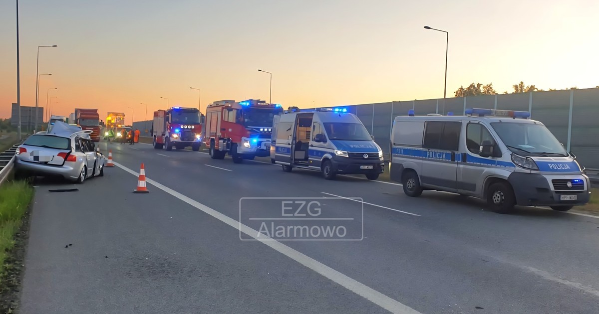 Poważny wypadek na A1 w kierunku Katowic. Dwie osoby zostały ranne