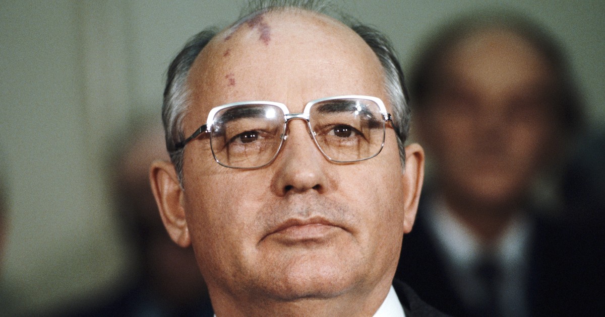 Mikhail Gorbachev's Pizza Hut commercial — now used in memes and history lessons — cost millions ...