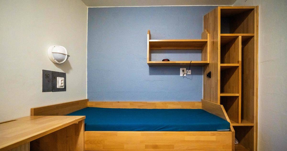 Cela Breivika lepsza niż kawalerki w Warszawie. Dwa piętra, siłownia ...