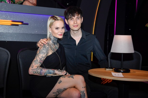 Monika Miller szykuje się do ślubu. Ma oko na odważne sukienki. Co wybrała? - Dziennik.pl