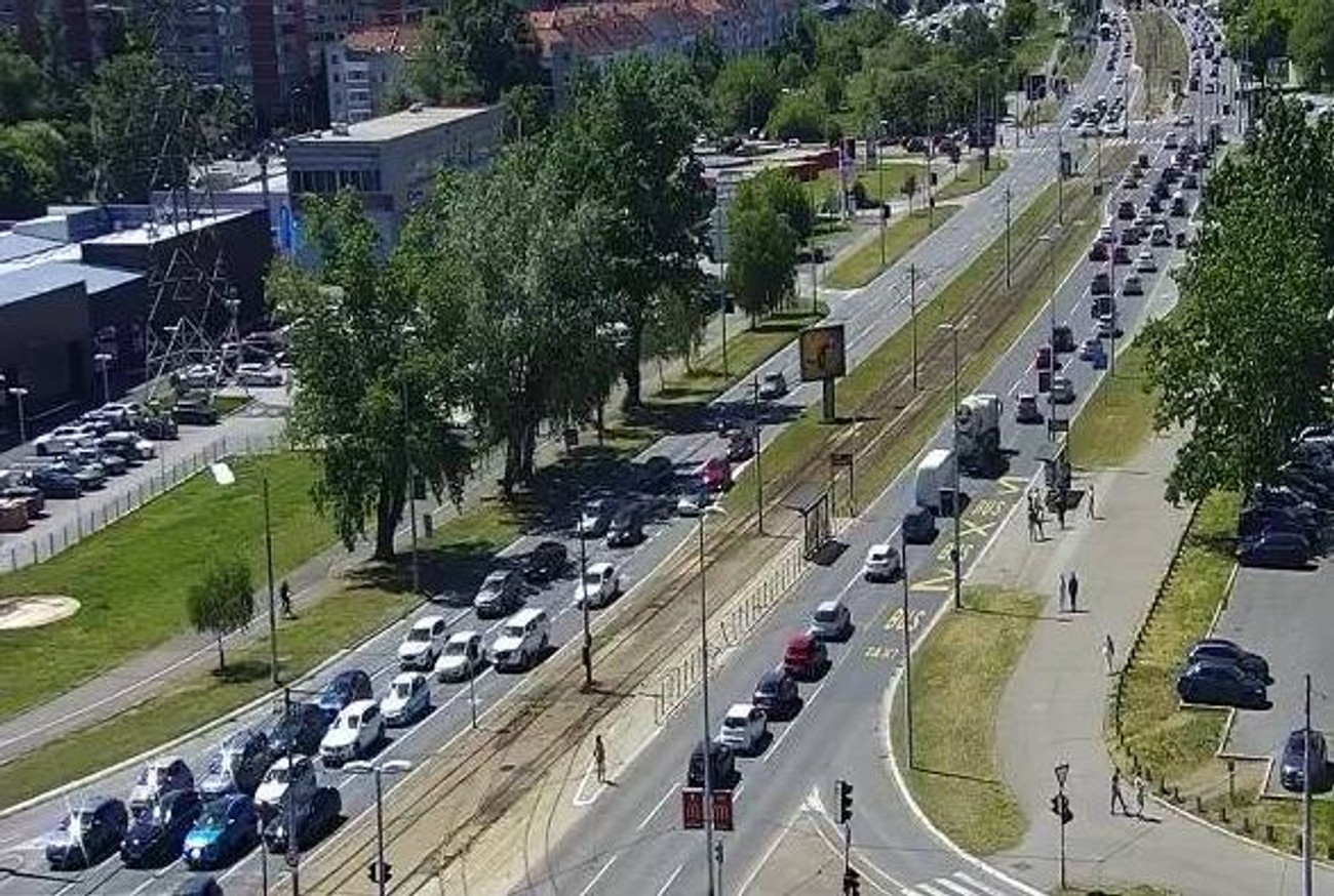 Kolaps u Beogradu: Beograđani krenuli na odmor za praznike, stvaraju se kolone vozila - Blic