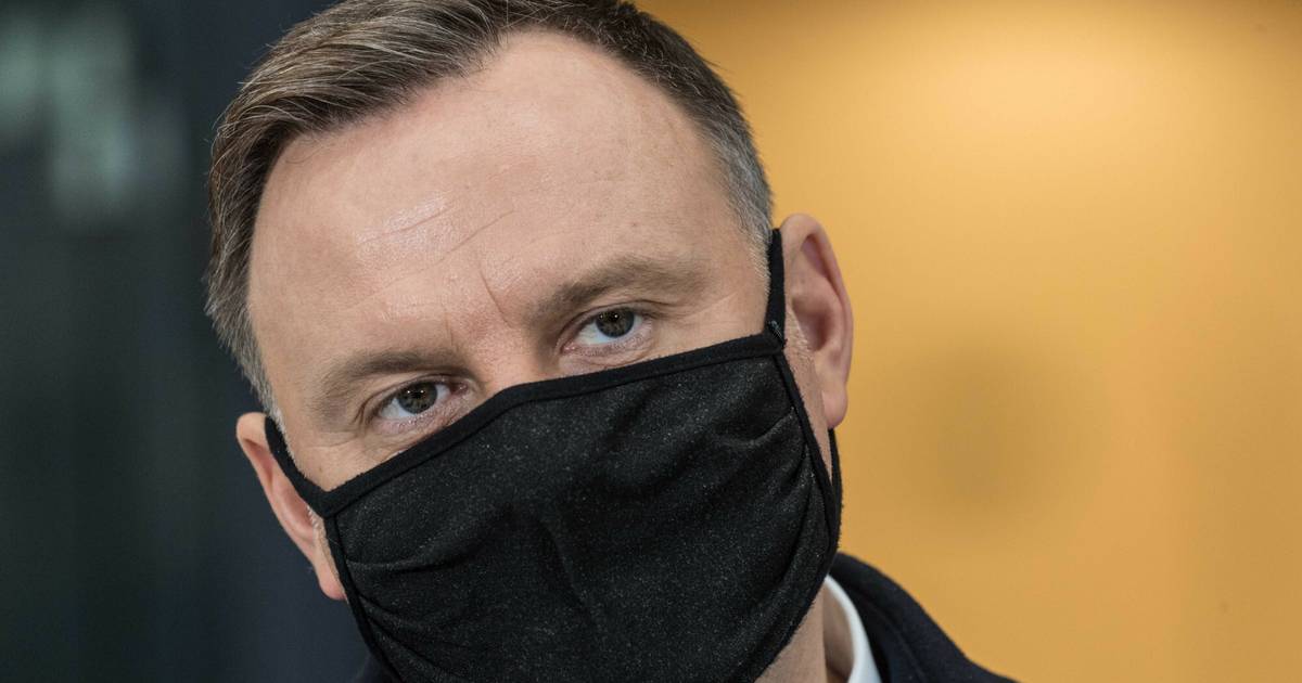 Hasło "Andrzej Duda debil" znika z wyszukiwarki Google - Noizz