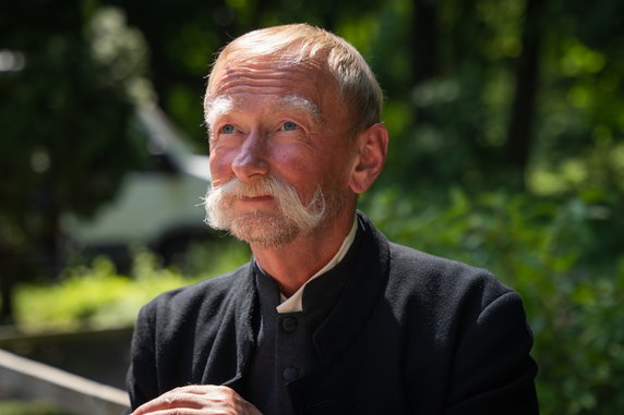 Nikodem Rozbicki jako Adam Mickiewicz! Są pierwsze zdjęcia z nowego ...