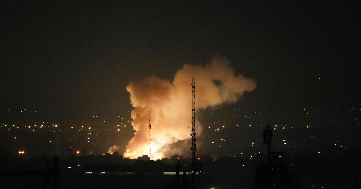 United and Delta canceled or diverted flights to Israel after its ...