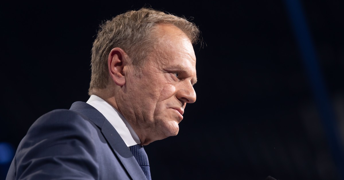 Donald Tusk złożył pozew przeciw TVP za wizerunek z celownikiem ... Donald Tusk złożył pozew przeciw TVP za wizerunek z celownikiem ...