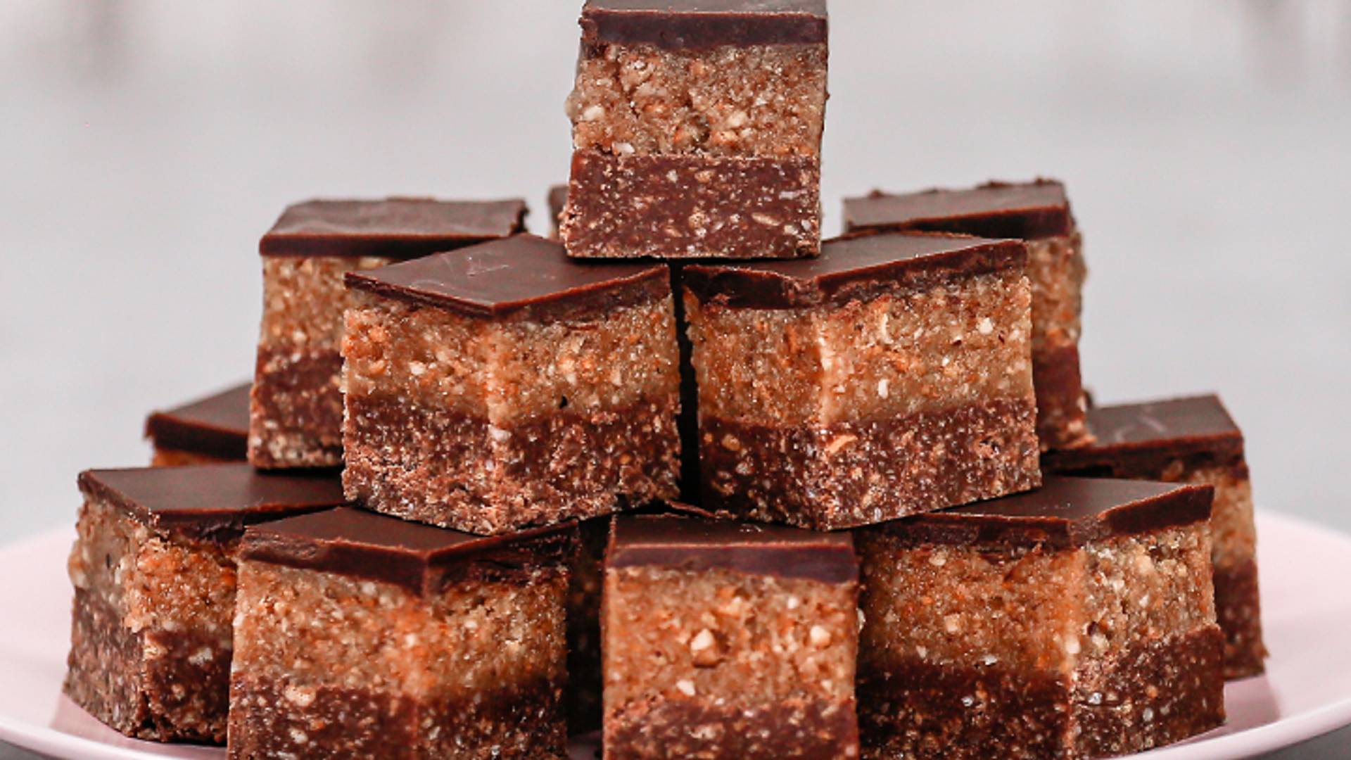 Plazma kocke sa lešnicima recept Noizz