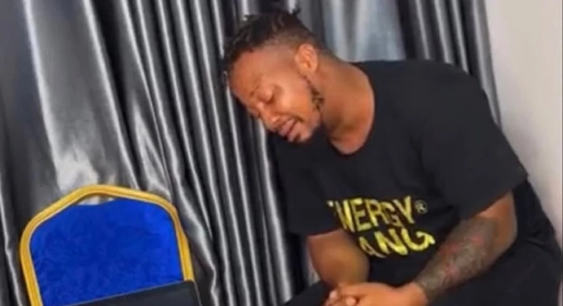 Man goes blind after trying to set Guinness World Record for longest ...