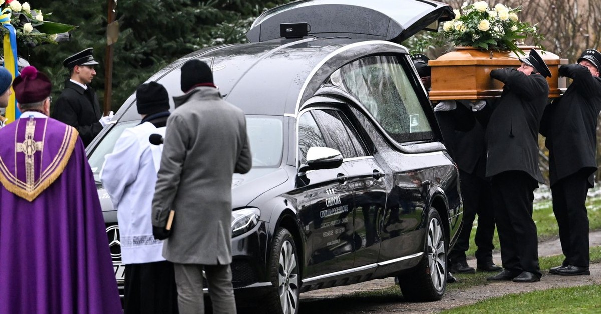 Odbył się pogrzeb drugiej z ofiar eksplozji rakiety w Przewodowie ...