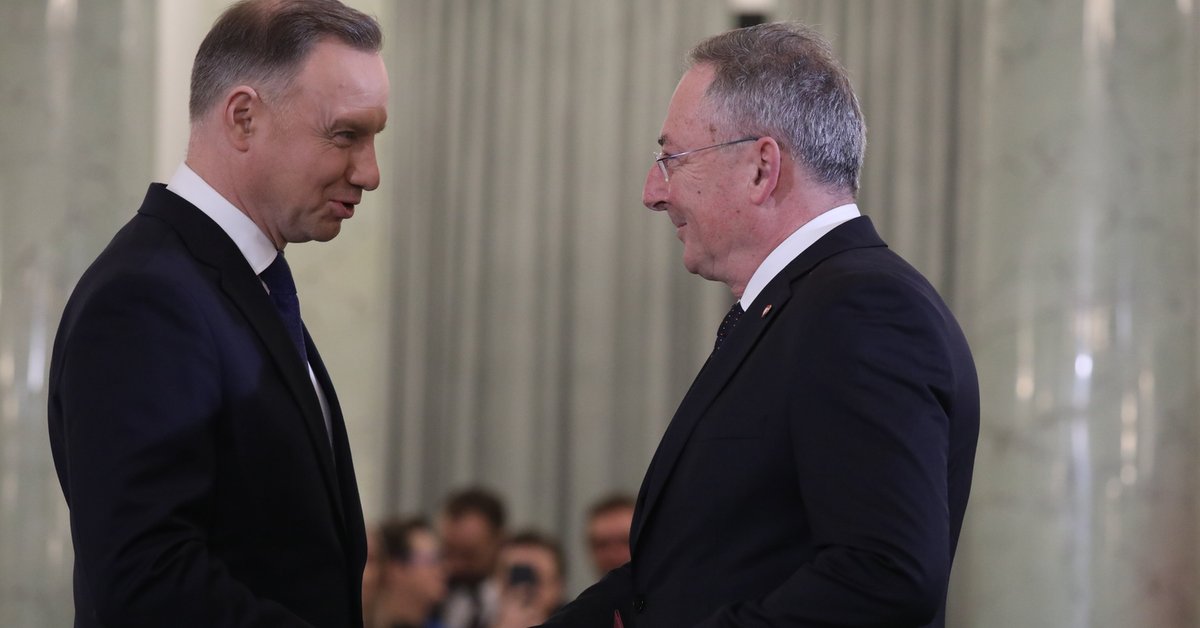 Prof. Zimmermann: minister Sienkiewicz pojechał po bandzie - Wiadomości