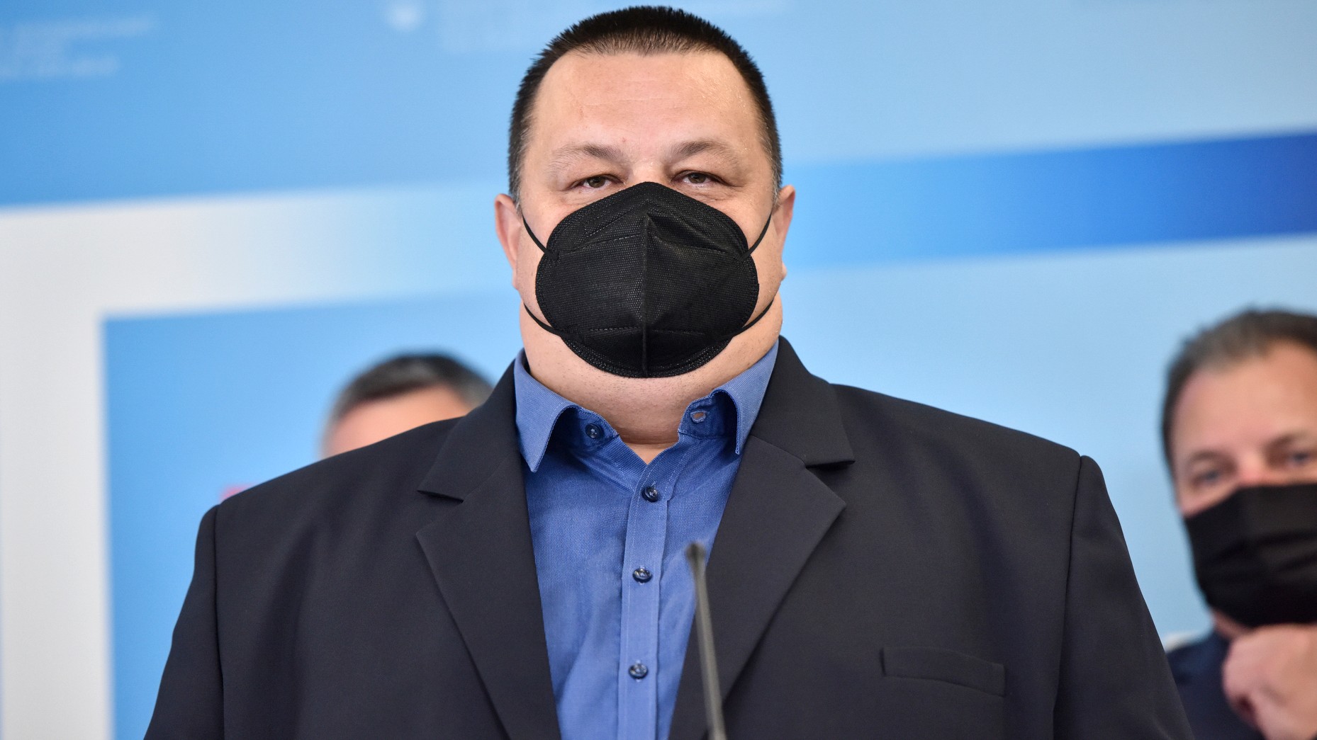 Chrípková sezóna prerástla do epidémie, hygienik Mikas vysvetľuje: Kedy ... Chrípková sezóna prerástla do epidémie, hygienik Mikas vysvetľuje: Kedy ...