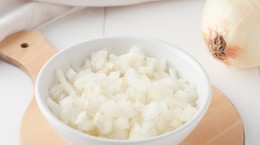 Cebula cukrowa ma słodki smak i jest bardzo zdrowa. Właściwości i ...