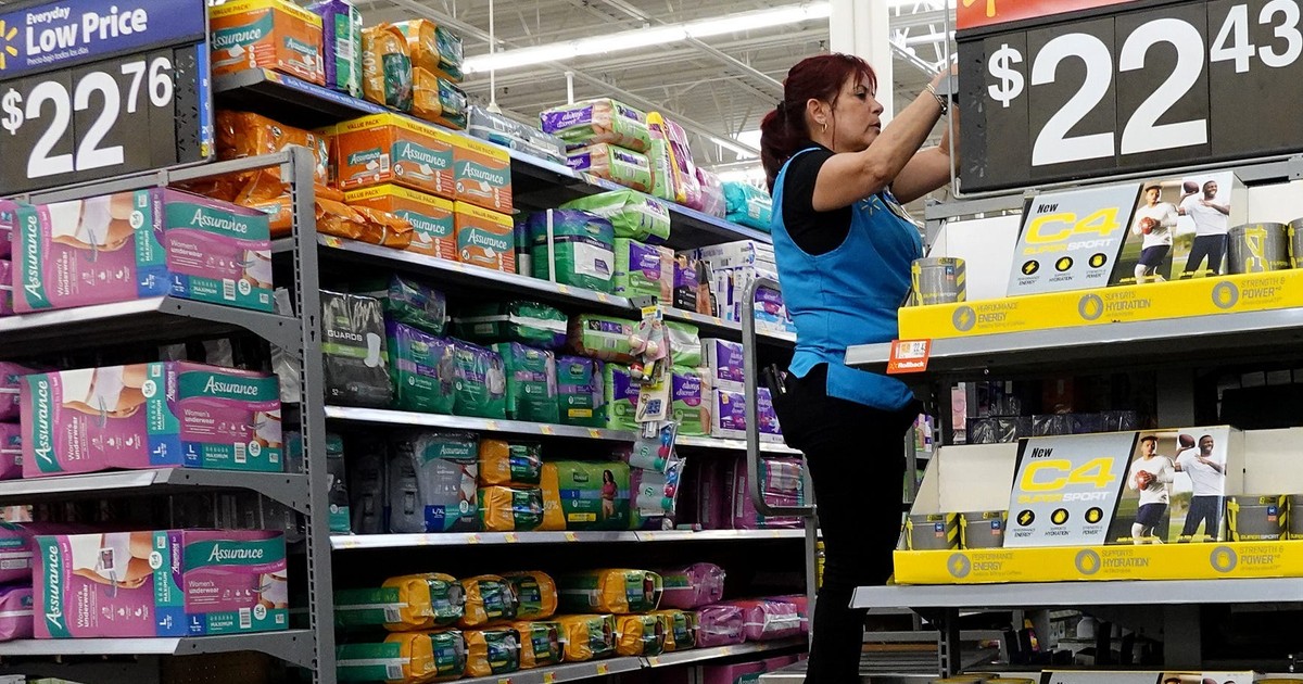 Walmart, the biggest private employer in the US, is changing how hourly ...