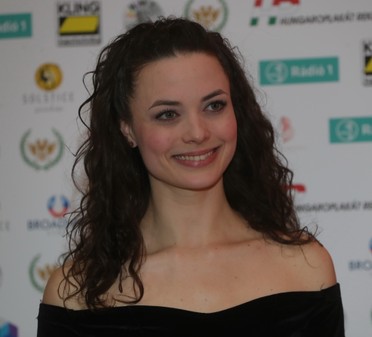 Budapesti Operettszínház Széles Flóra baleset Cirkuszhercegnő bokatörés ...