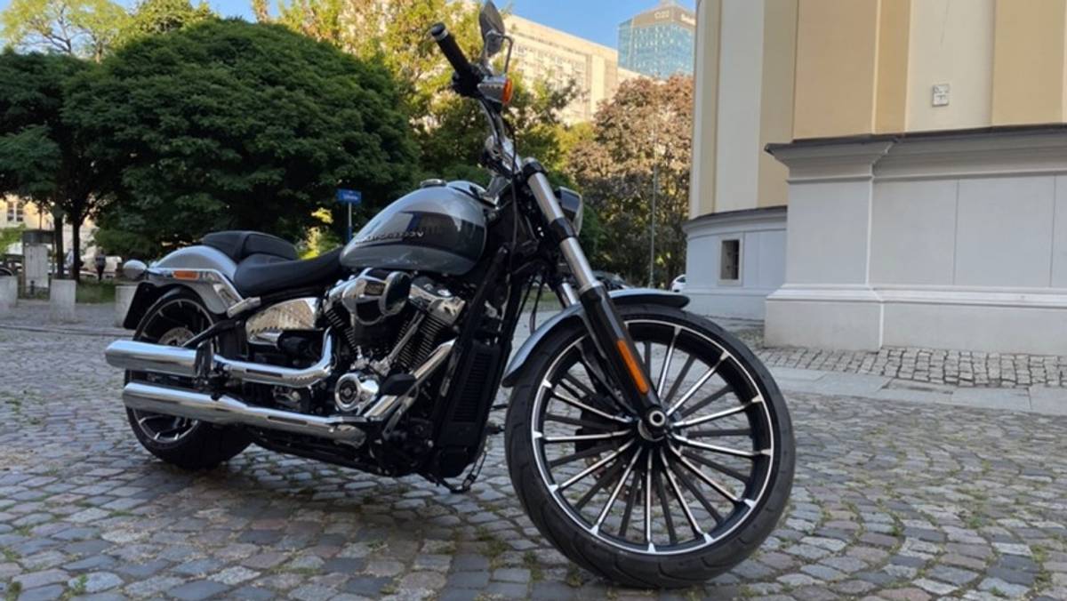 Jeździłem Harleyem-Davidsonem Breakout 117. To duża zabawka dla ...