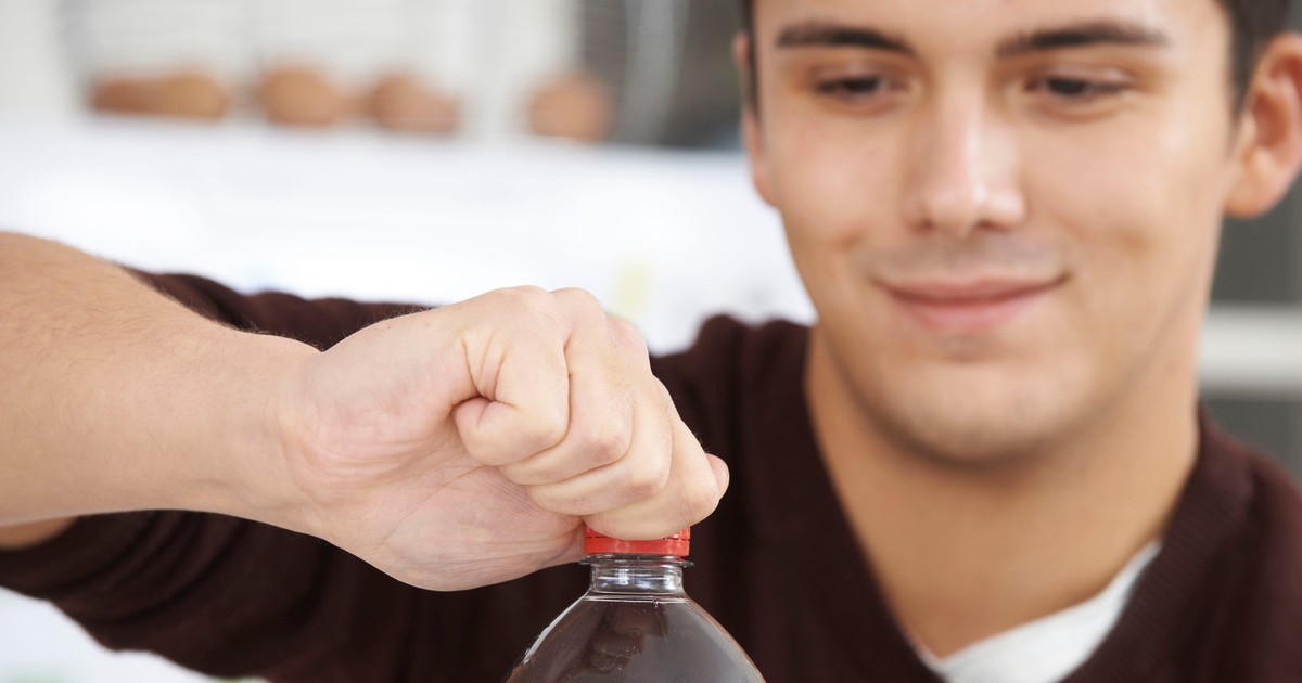 Wypadanie włosów u mężczyzn: czy słodkie napoje są winne?