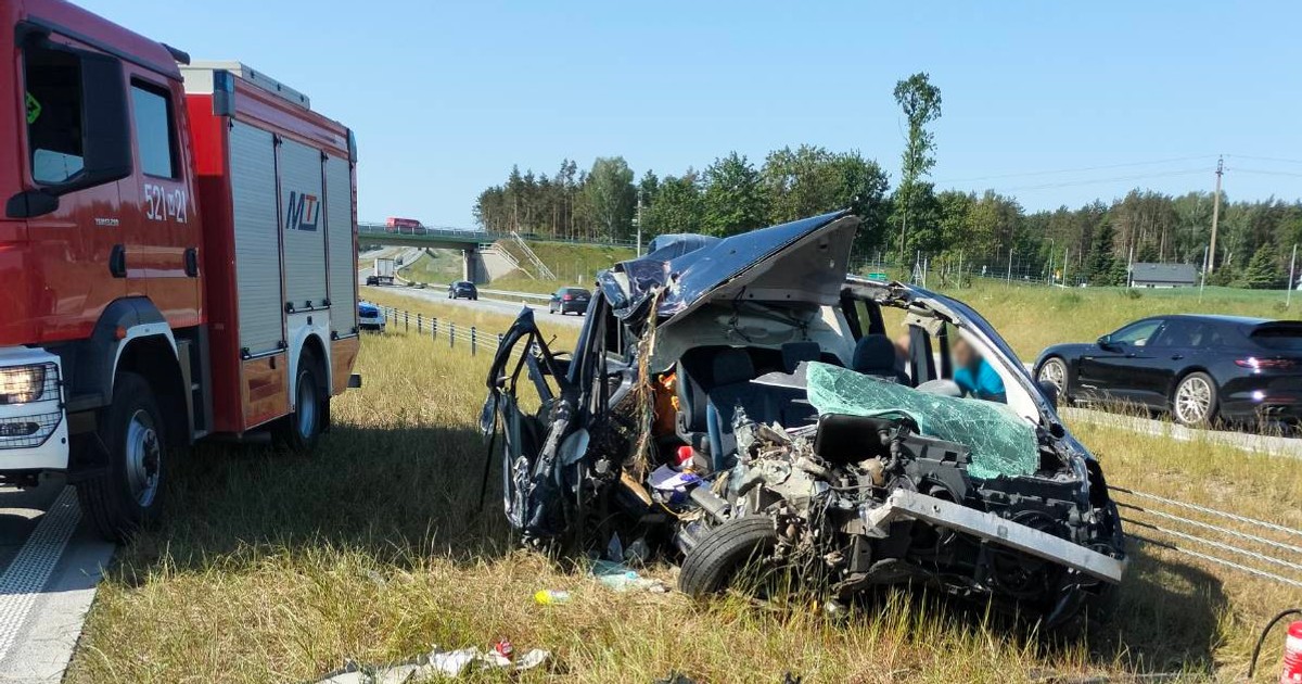 Groźny wypadek z udziałem busa na S7. Są ranni - Wiadomości