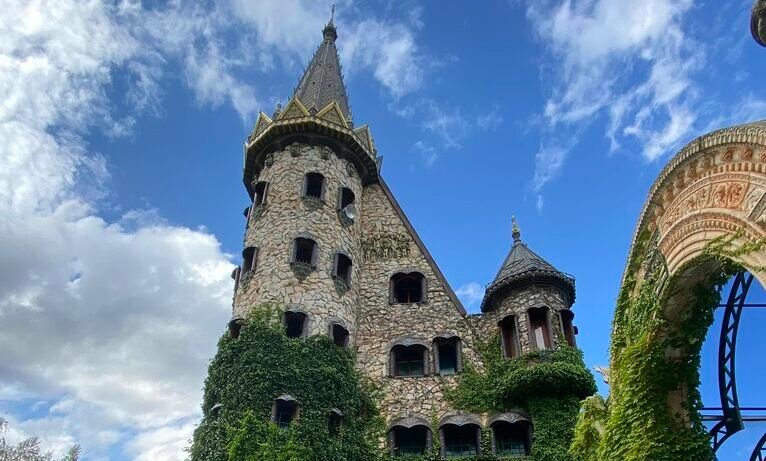 Zamek Ravadinovo - spełnione marzenie bułgarskiego milionera - Styl życia