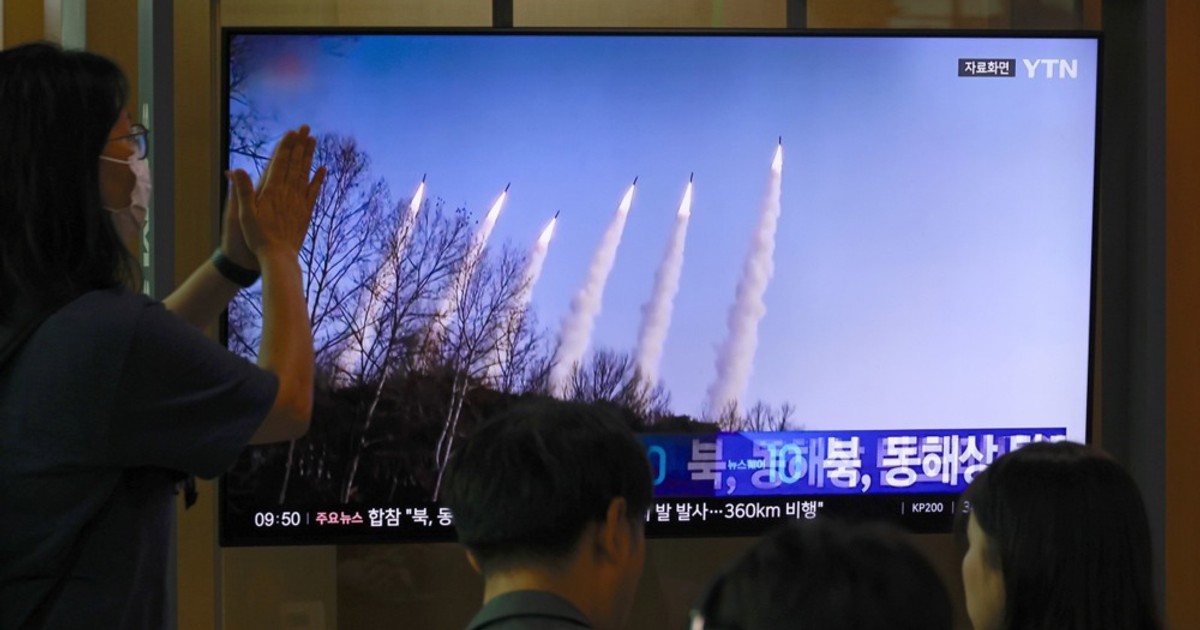 Severna Koreja ispalila više balističkih raketa u Japansko more - Blic