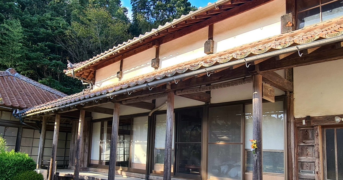 A Gen X couple bought an abandoned house in Japan for $23,000. They're ...