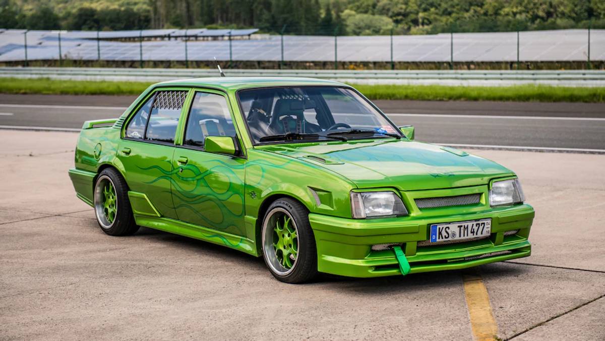 Opel Ascona C z 1987 r. po tuningu