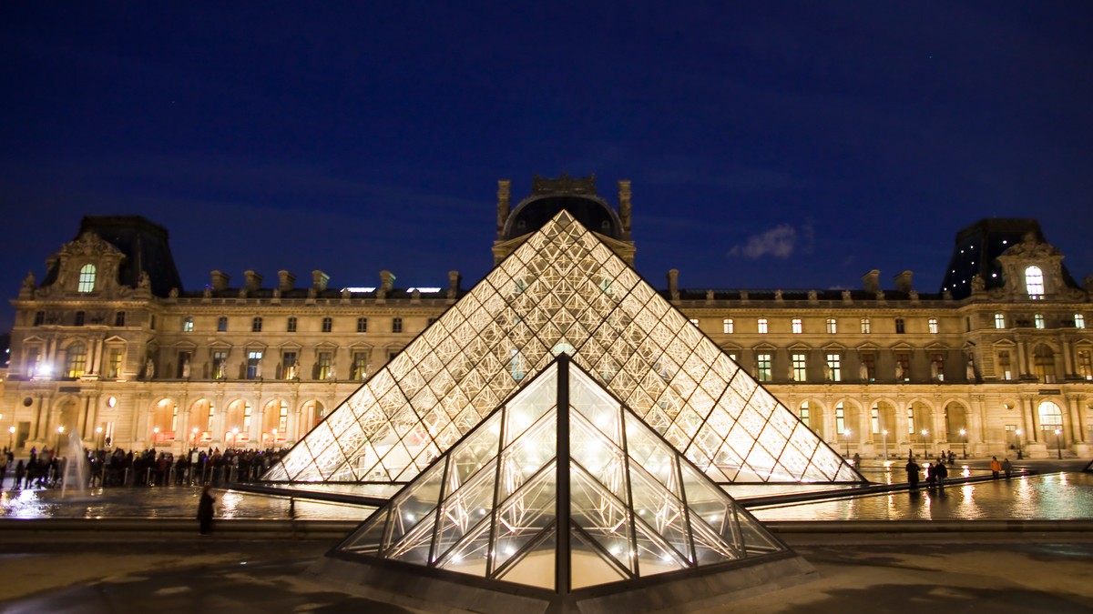 Jo Ming Pej, dizajner staklene piramide Luvra, puni 100 godina - Blic