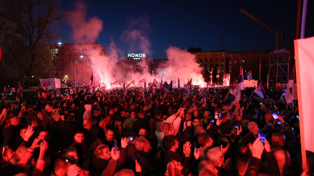 Veliki skup SNS "ne damo Srbiju": Ispunjen prostor ispred Skupštine: Obratio se Vučić na glavnoj ...