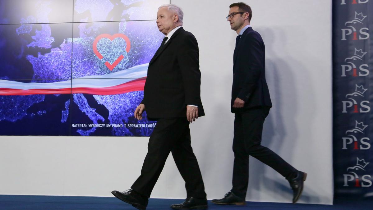 Gorąco w sztabie PiS. Szef kampanii walczy, ale sępy już nad nim krążą | Newsweek