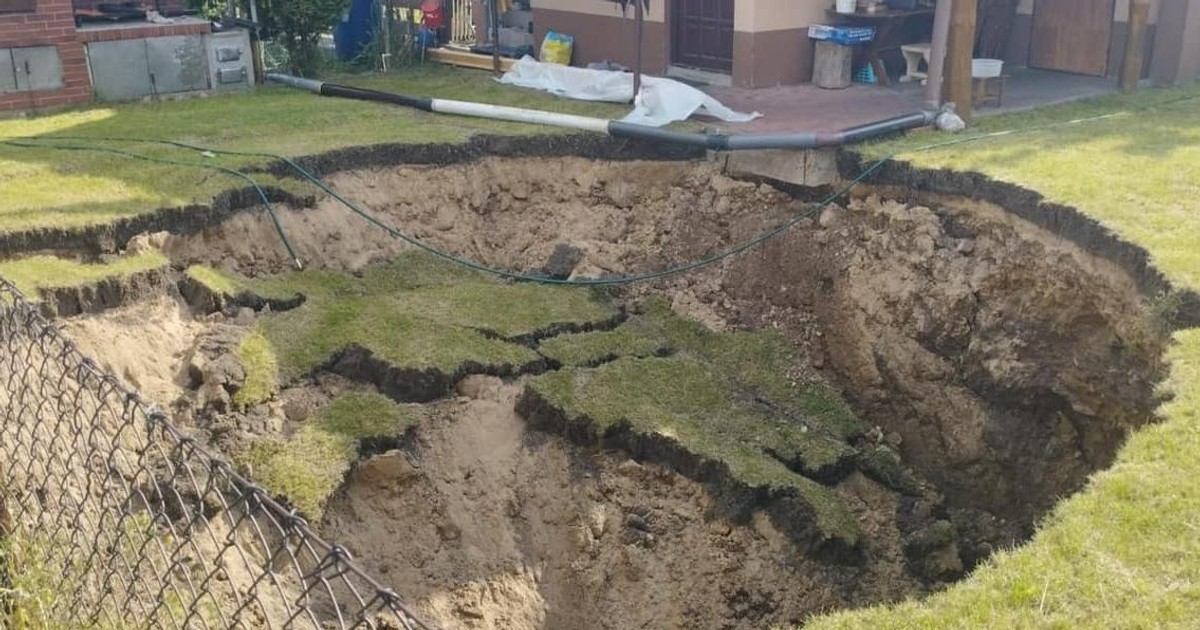 W Trzebini znów zapadła się ziemia. To reaktywacja zapadliska z 2021 r ...