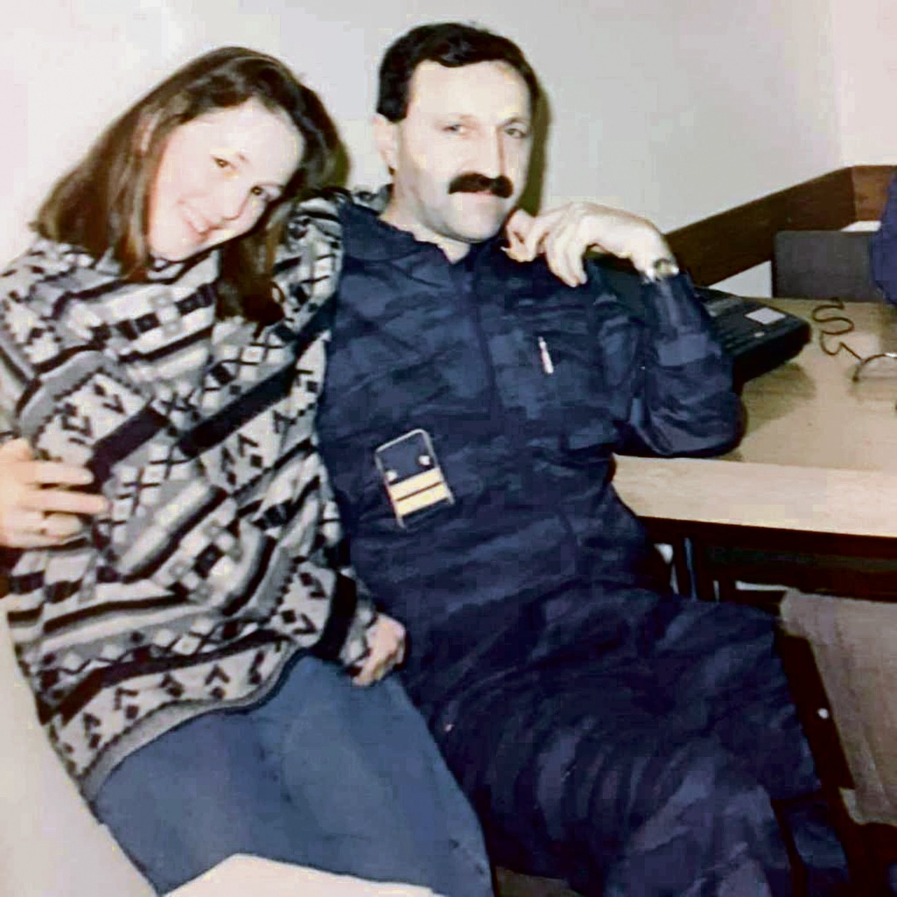 TRI GENERACIJE SINĐELIĆA PONOS SRPSKE POLICIJE Deda je postavio ...