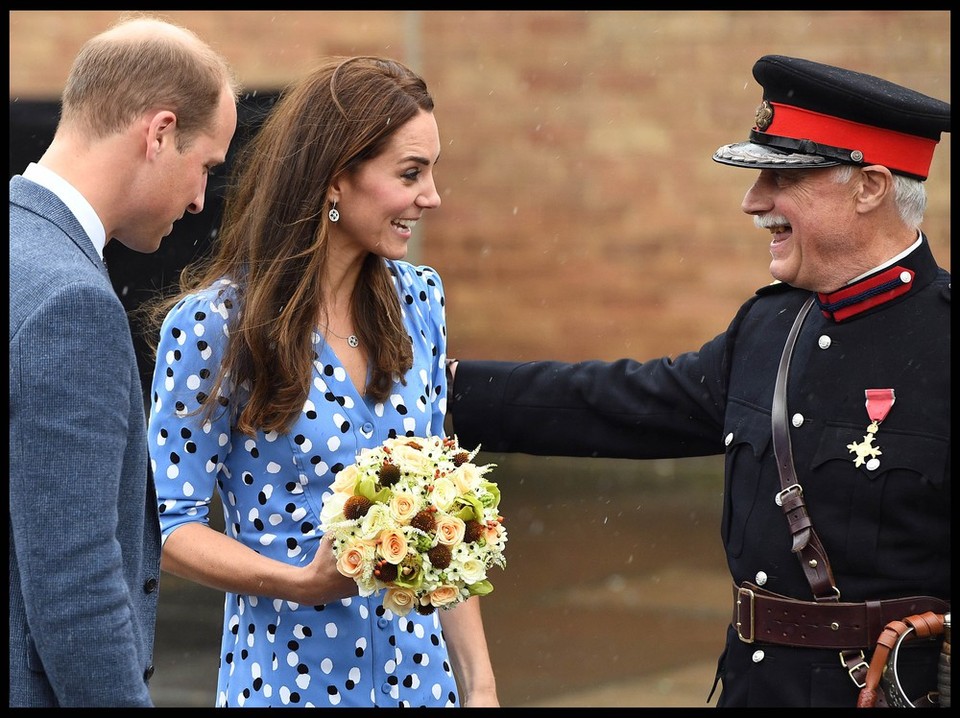 Księżna Kate w Essex. Co za nogi! - Plejada.pl