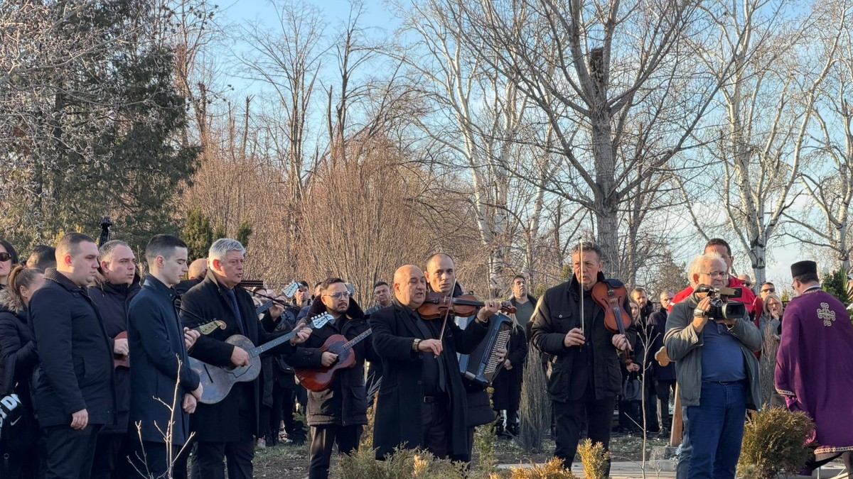 Sahranjena Tatjana Ječmenica ispraćena na večni počinak uz pesmu "A sad ...