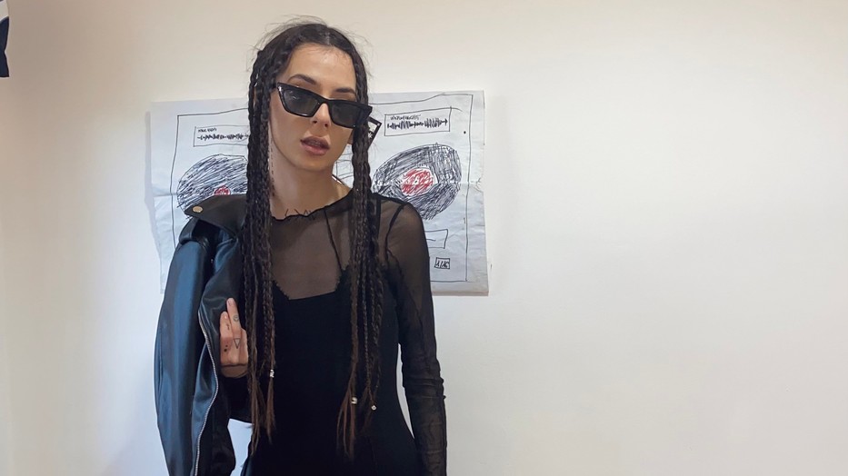 Sisi ma Wednesday szettben tündököl - Glamour